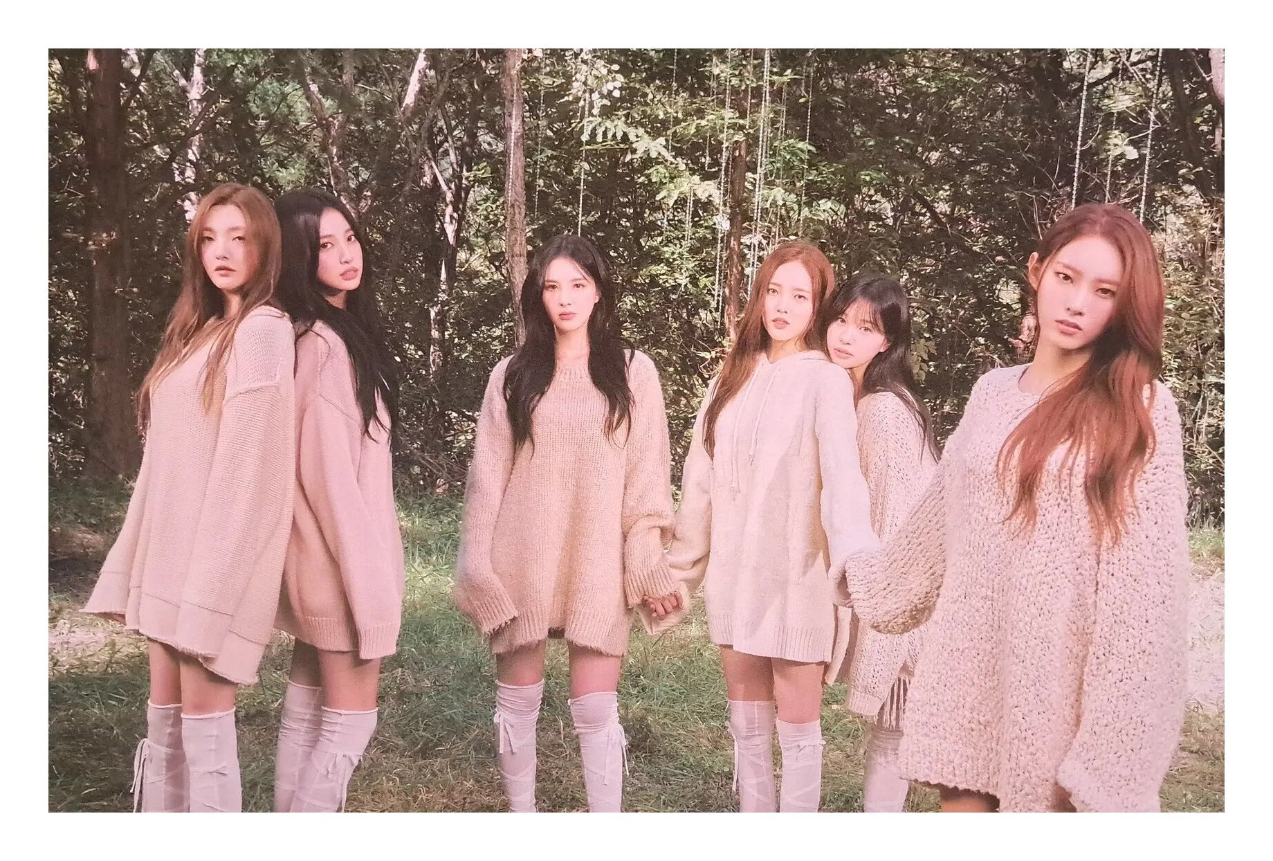 Weeekly 5th Mini Album ColoRise Official Poster - Photo Concept Iris – Choice Music LA