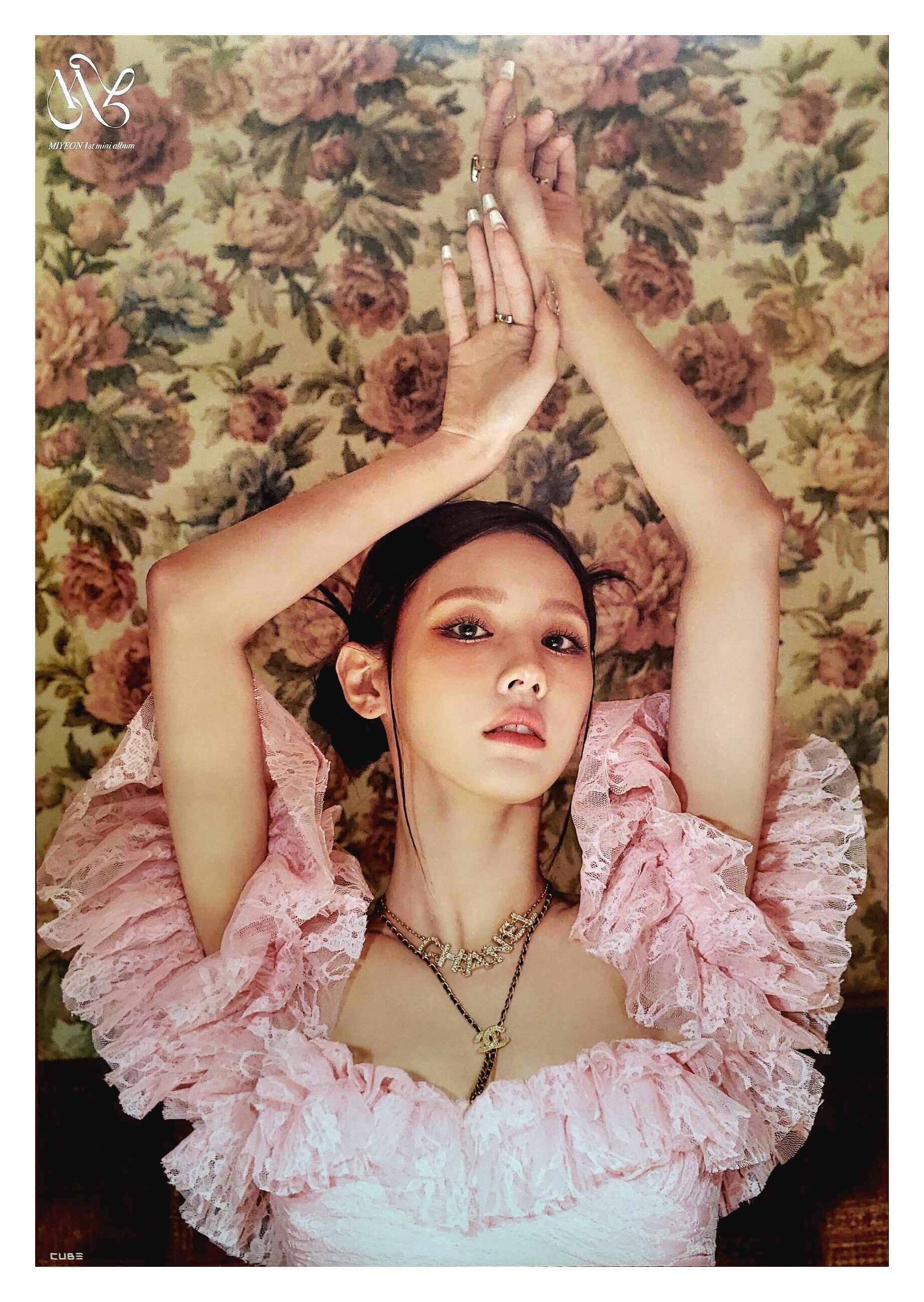 Miyeon 1st Mini Album My Official Poster - Photo Concept 2 – Choice ...
