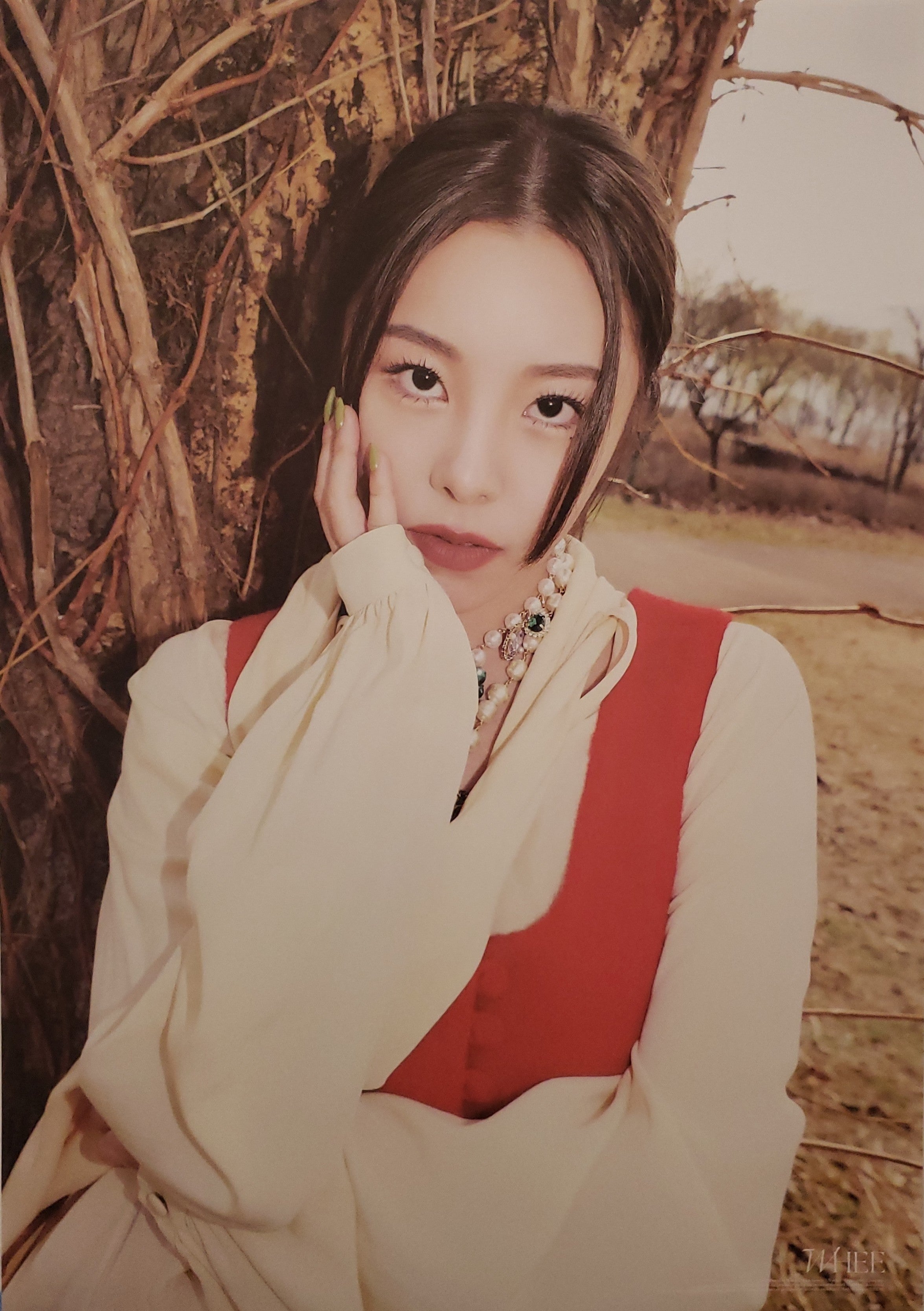 Whee In 2nd Mini Album Whee Official Poster - Photo Concept 6 – Choice ...